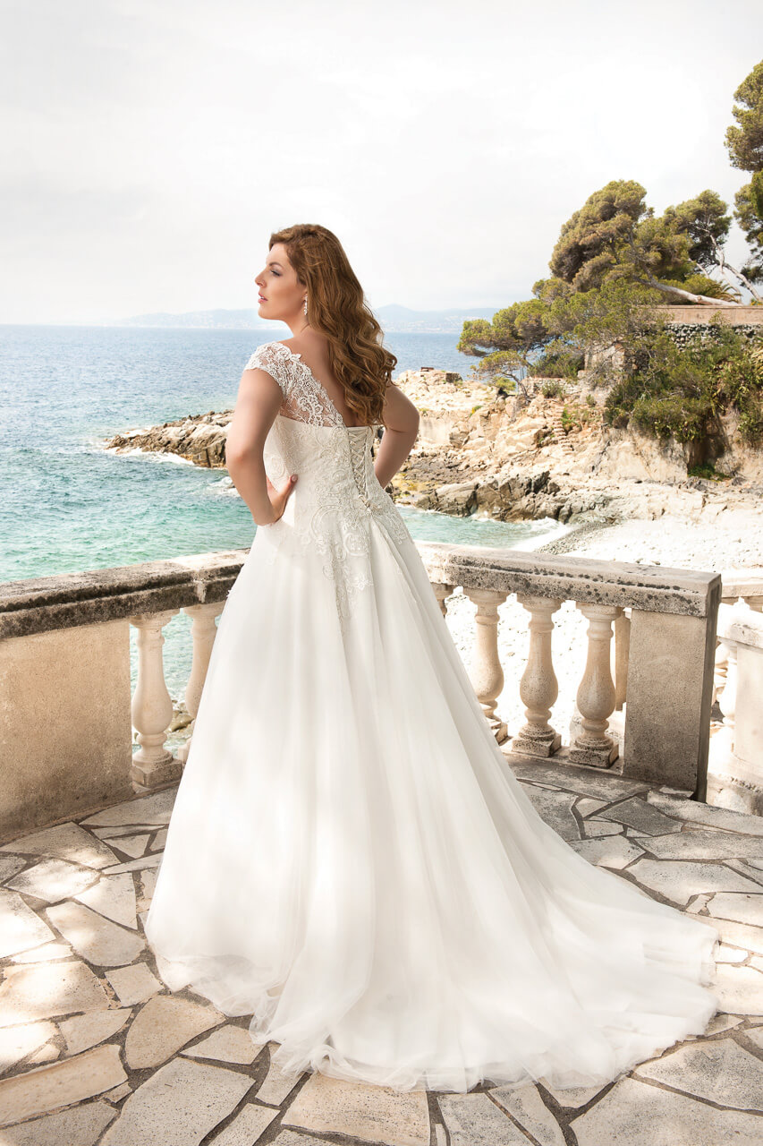 sonstige-2017-130 - AVINIA